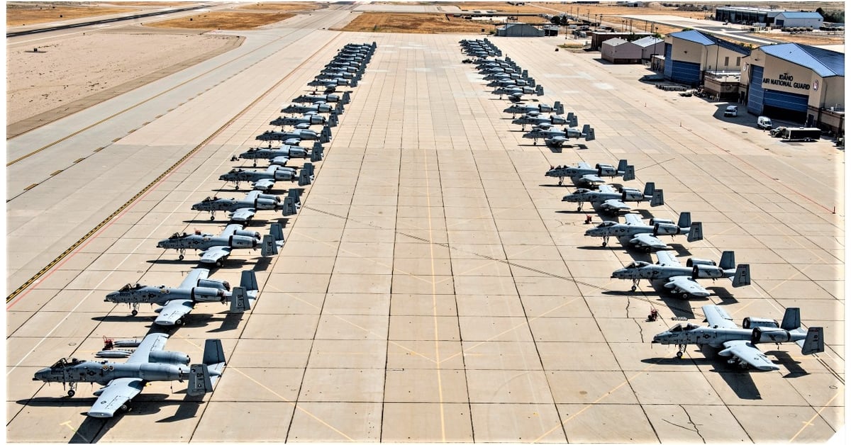 Dozens of Beautiful A-10s Gather for Hawgsmoke '22