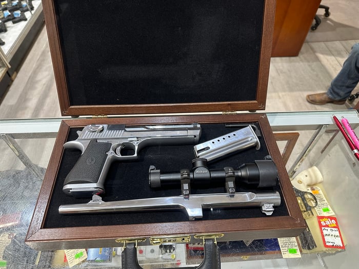 Magnum Research - Gun Brands :: Guns.com