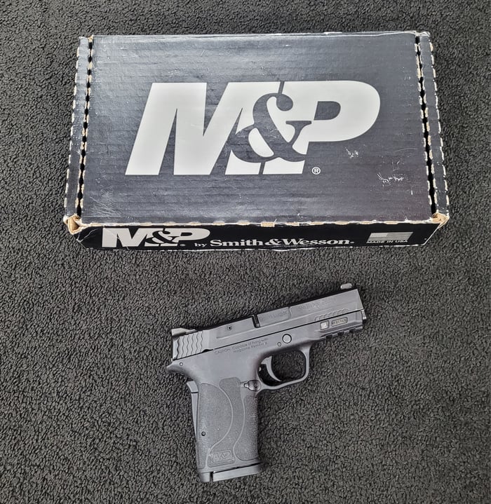 Smith & Wesson M&P 9mm Pistols :: Guns.com