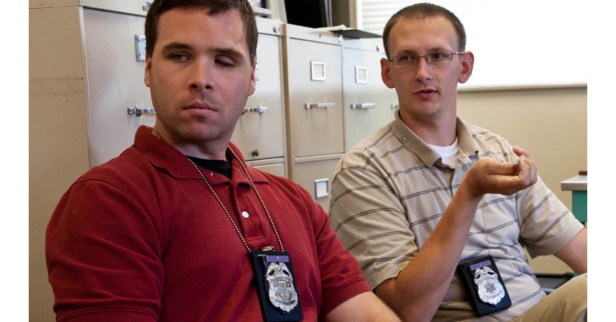 Officers' straw purchase lawsuit against gun shop hits snag