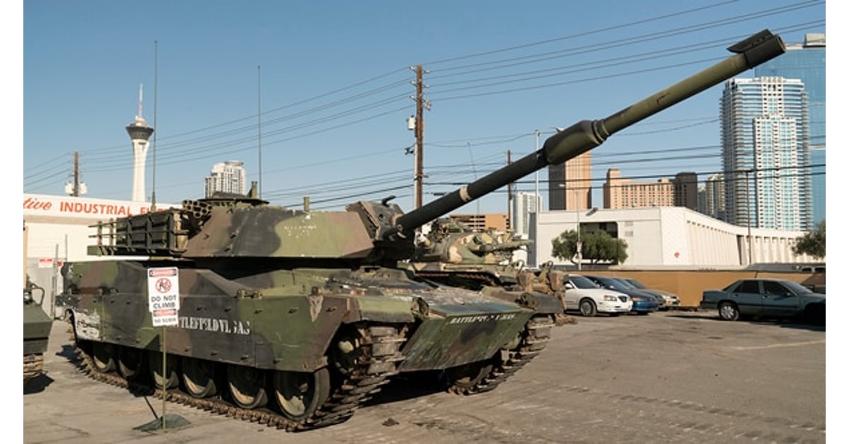 Military vehicles galore at Battlefield: Vegas (30 PICS)